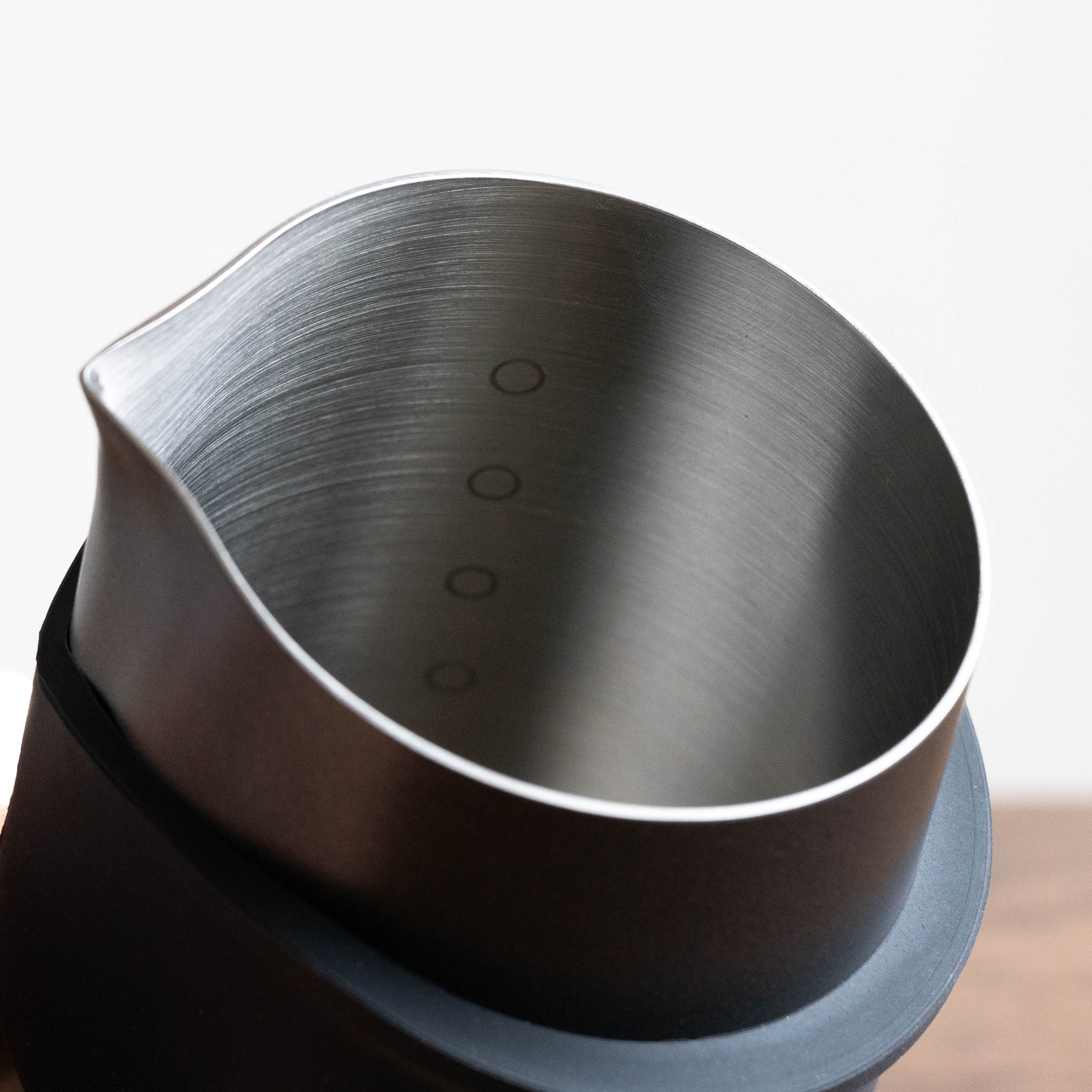 Subminimal FlowTip Handleless Milk Jug – Basic Barista